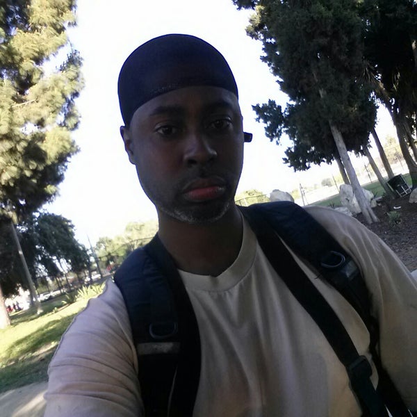 Ted Watkins Memorial Park - Basketball Court in Los Angeles