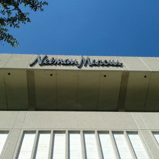 Neiman Marcus - Uptown-Galleria - 16 tips