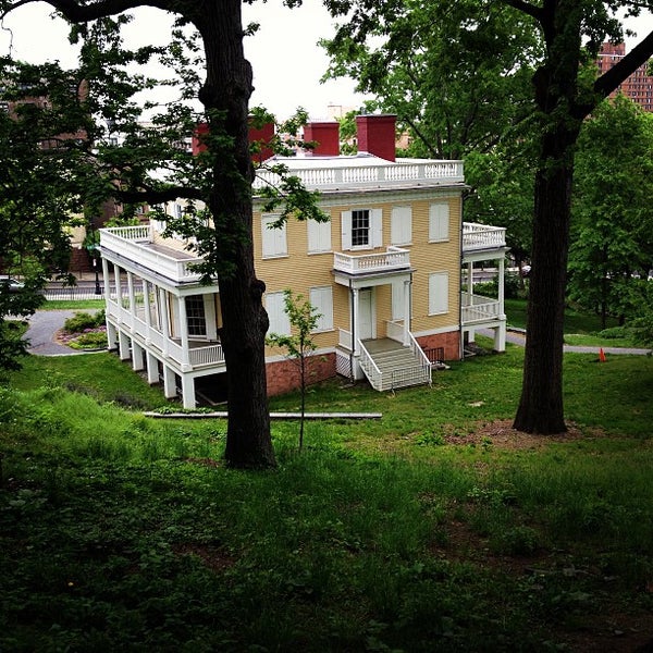 Hamilton Grange National Memorial - Monument / Landmark in New York