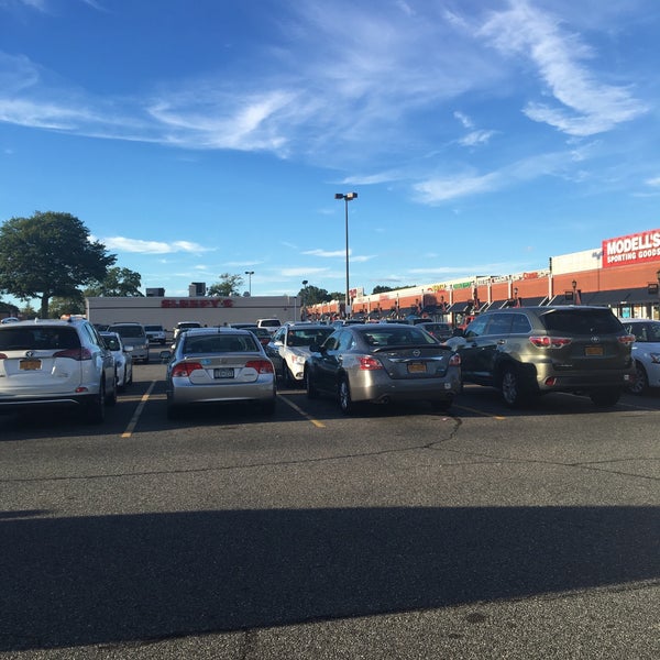 Plainview Shopping Center - Plainview, NY