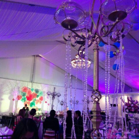 The Tent at Enderun - Taguig District 2 - 3 tips from 1235 visitors