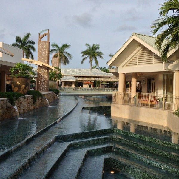 Waterside Shops - Shopping Mall in Naples