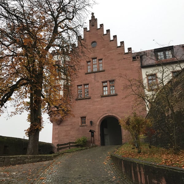 Burg Rieneck - Castle in Rieneck