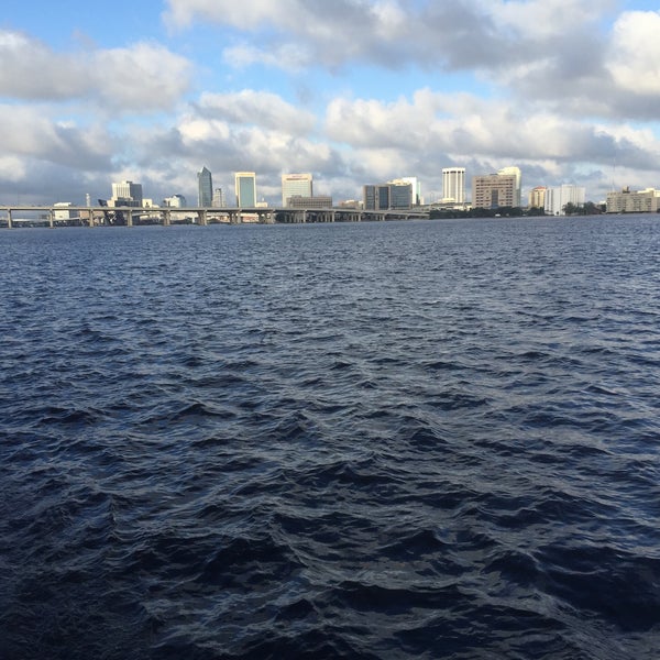 St. Johns River riverside - Jacksonville, FL