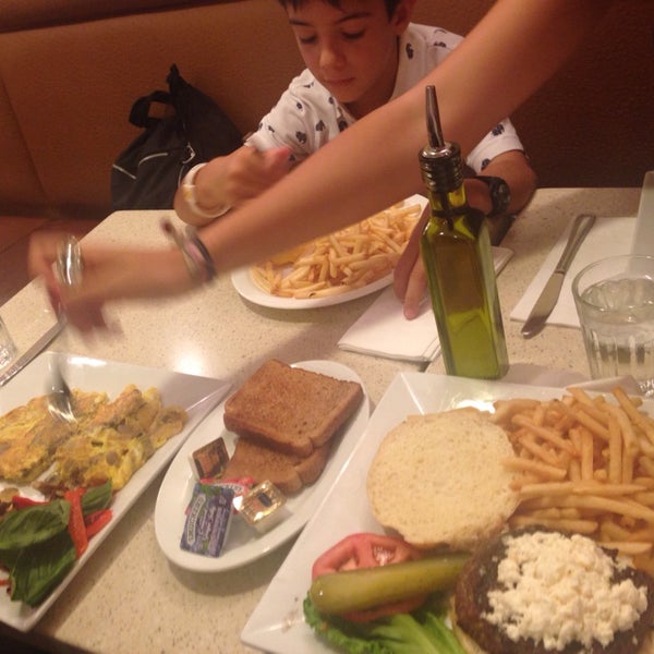 Three Guys Restaurant - Upper East Side - New York, NY