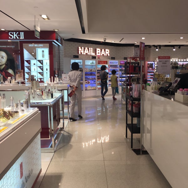 Metro - Department Store in Orchard Road