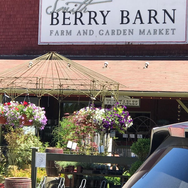 Smith Berry Barn - Farm