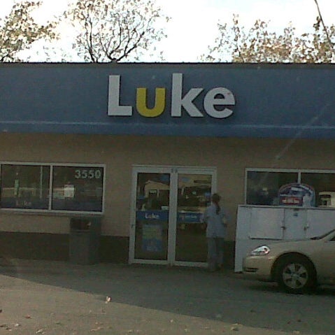 Luke's Gas Station - Gas Station