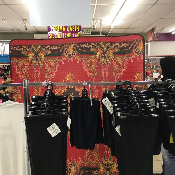 Pekan Parit Raja - 9 tips from 2729 visitors