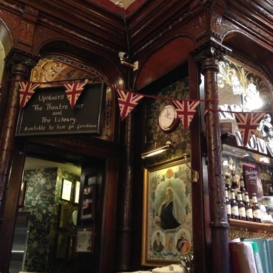The Victoria - Pub in Paddington