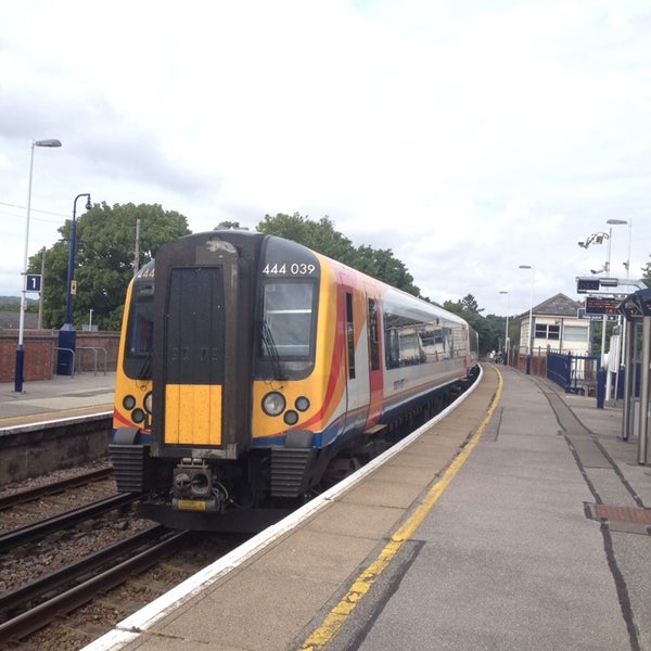 Hamworthy Railway Station (HAM) - Train Station in Hamworthy