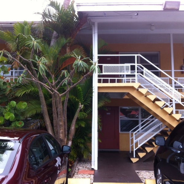 Regency Inn and Suites - Motel