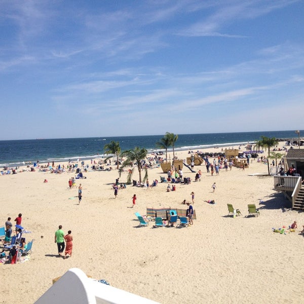 Surfrider Beach Club - Beach in Sea Bright