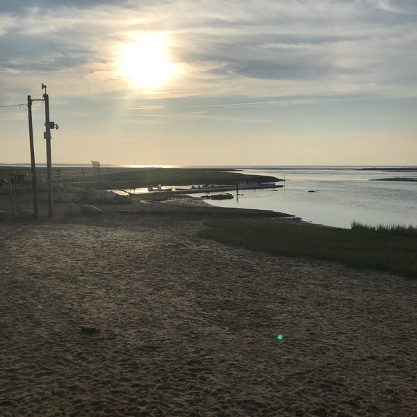 Gray's Beach - Beach in Yarmouth Port