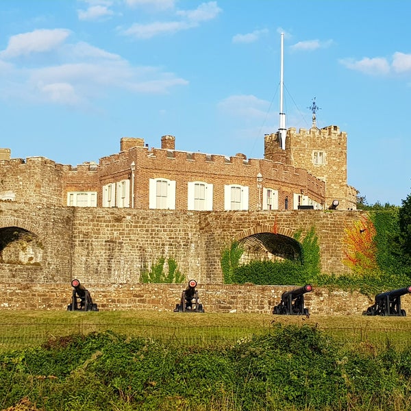 Walmer Castle & Gardens - Kingsdown Rd.
