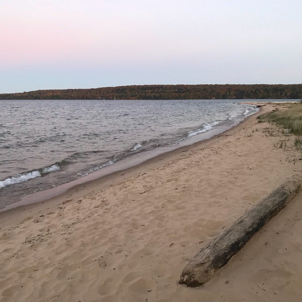 Sand Point Beach - Beach in Munising
