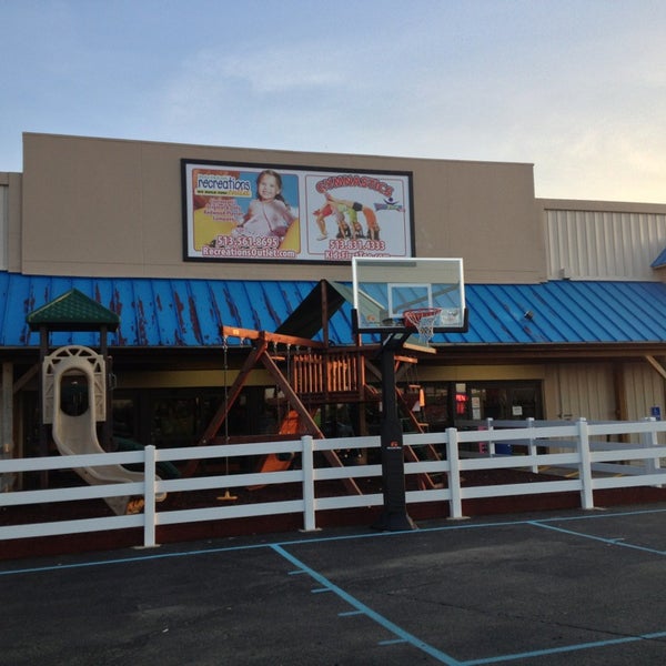 Recreations Outlet - 4 tips from 252 visitors