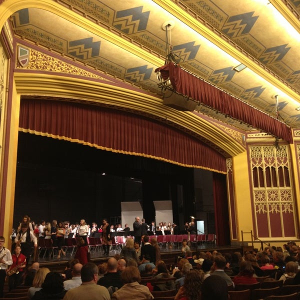 Burruss Hall - University - 800 Drillfield Dr