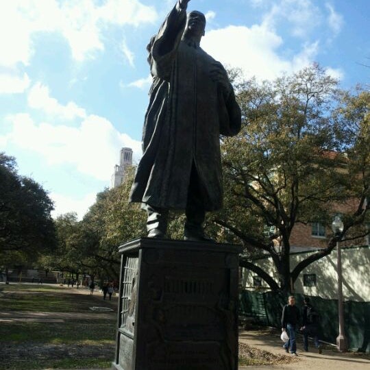 Dr. Martin Luther King Jr. Statue at The University Of Texas At Austin ...