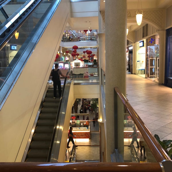 Rockwell Center - Poblacion - 30 tips from 5469 visitors