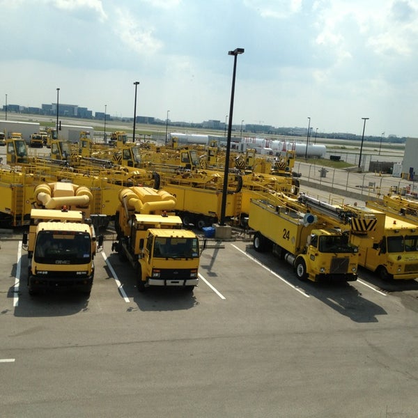 De-icing Pad - Airport in Mississauga