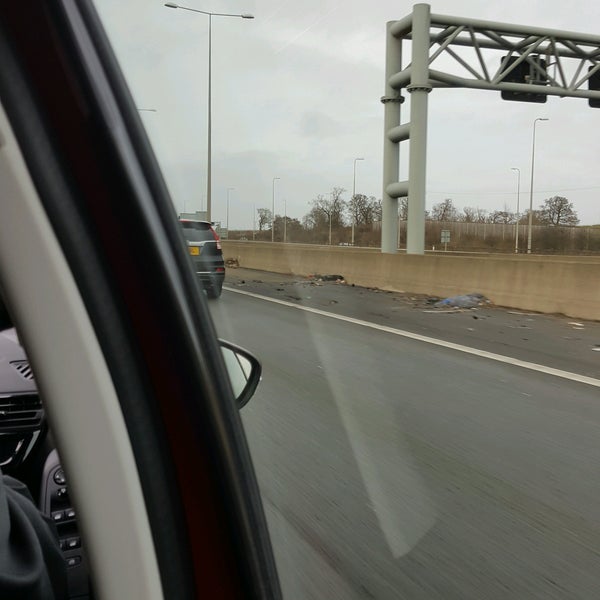 M25 Junction 21 / M1 Junction 6A - Road in Bricket Wood