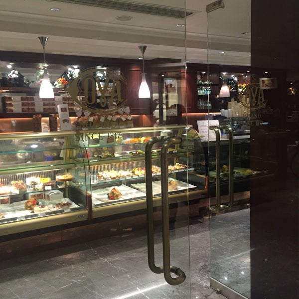 Cova Pasticceria & Confetteria - Café in Central