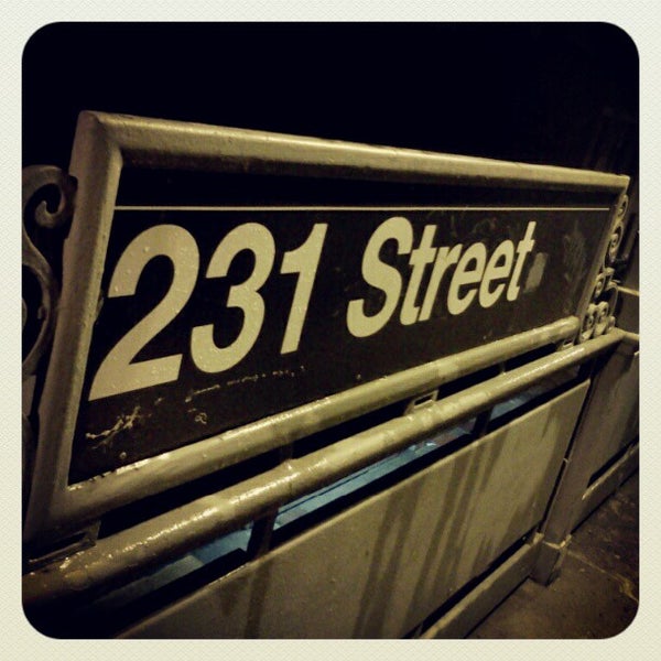 MTA Subway - 231st St (1) - Metro Station in Kingsbridge