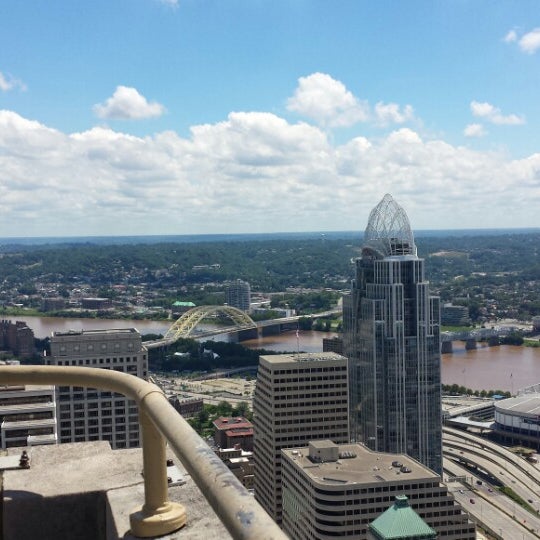 Carew Tower Observation Deck - Scenic Lookout in Central Business District