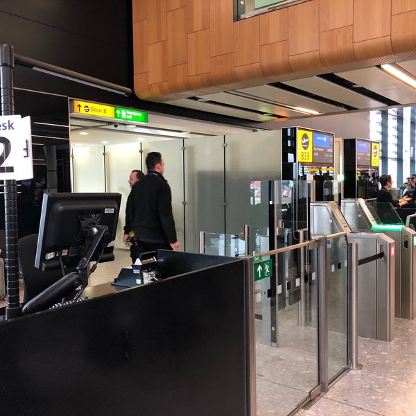 Gate B33 - 2 tips from 568 visitors