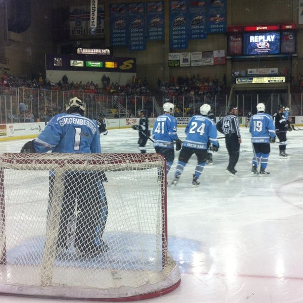 Sullivan Arena - North Star - 570-698 E 16th Ave