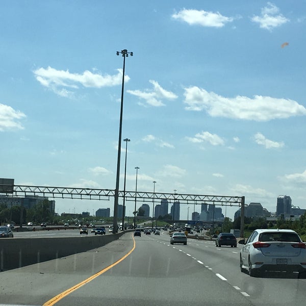 Hwy 401 at Yonge - Intersection in Toronto