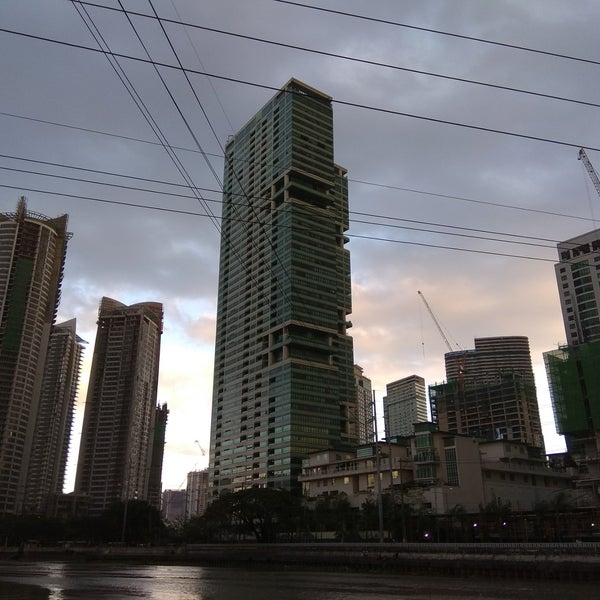 Rockwell Center - Poblacion - 30 tips from 5469 visitors