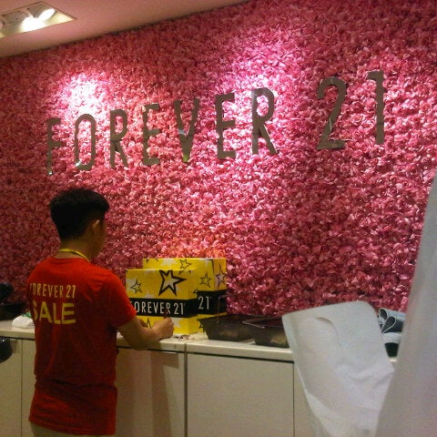 FOREVER 21 - Clothing Store in Tanah Abang