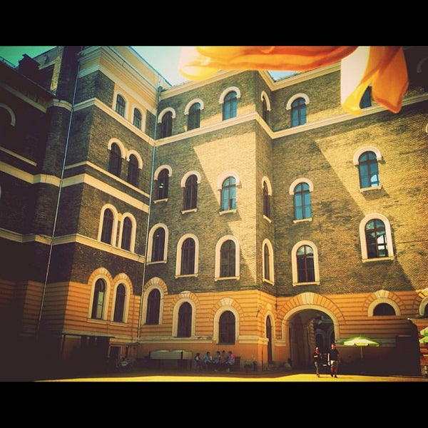 Universitatea Babeș-Bolyai - 2 tips