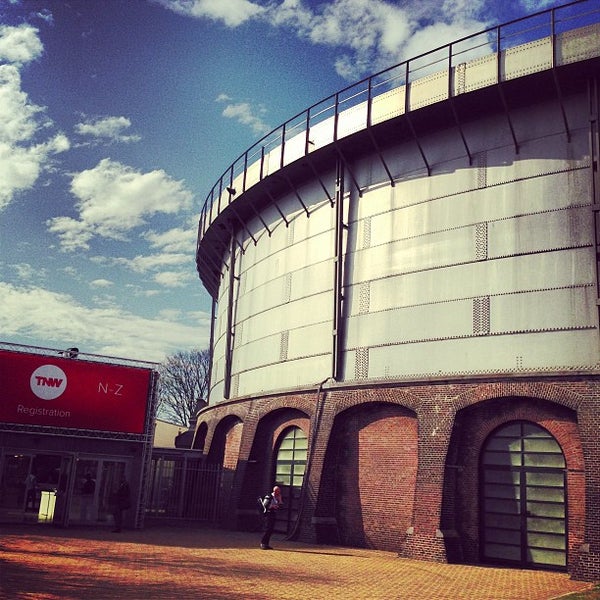Gashouder - Event Space in Spaarndammer en Zeeheldenbuurt