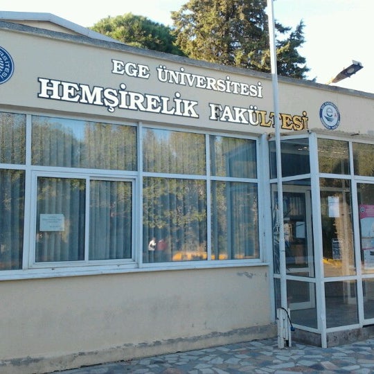 Hemşirelik Fakültesi - Ege Üniversitesi Kampüsü