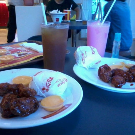 Richeese Factory - Fast Food Restaurant