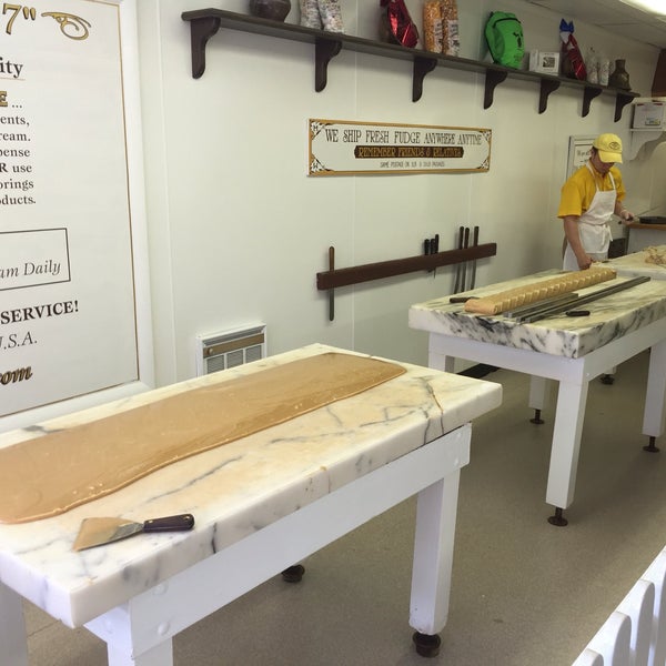 Murdick's Fudge - 2 tips from 423 visitors