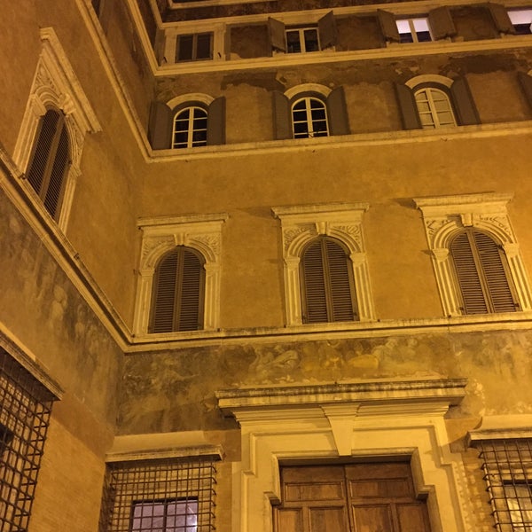 Palazzo Ricci - Regola - Piazza de' Ricci