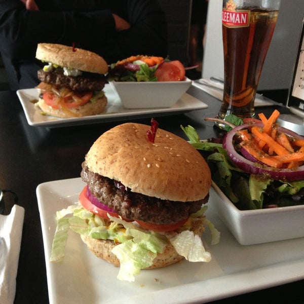 W Burger Bar - 84 tips