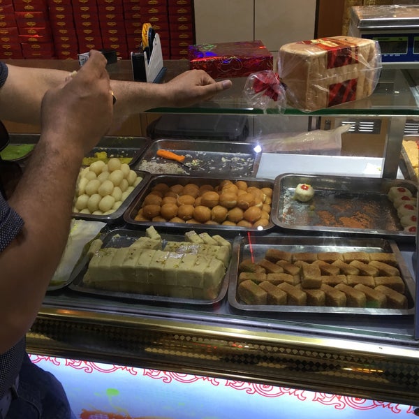 Rehmat-e-Shereen - 12 tips from 170 visitors