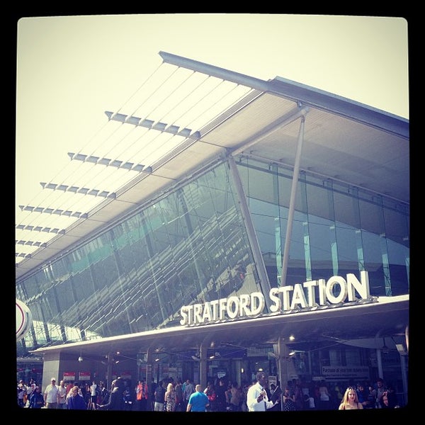 Stratford London Underground and DLR Station - Metro Station in ...