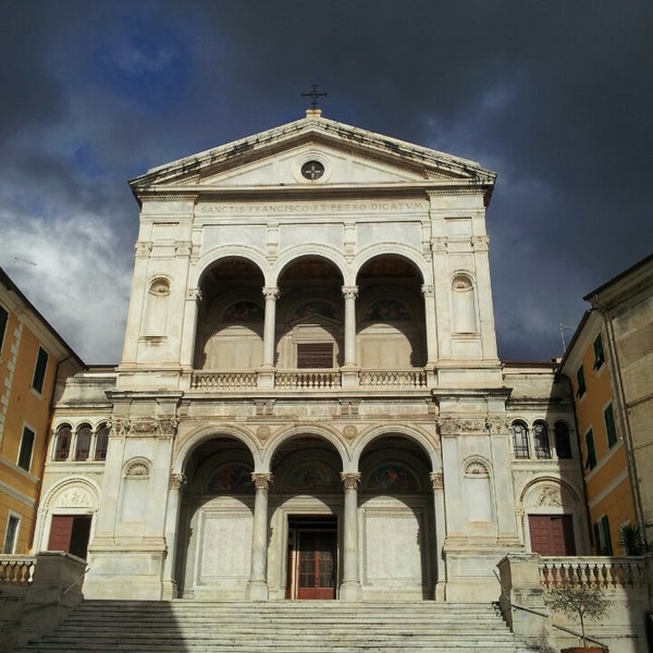 Duomo di Massa - Church in Massa