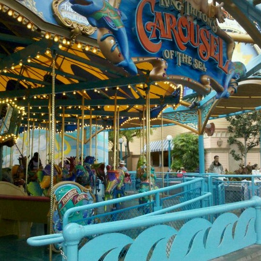 King Triton's Carousel of the Sea - The Anaheim Resort - 12 tips