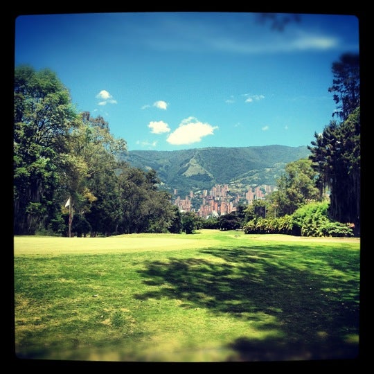 Club El Rodeo - El Rodeo - Calle 2Sur # 65 - 535