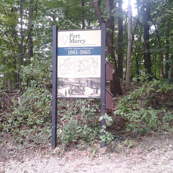 Fort Marcy - 1 tip from 197 visitors