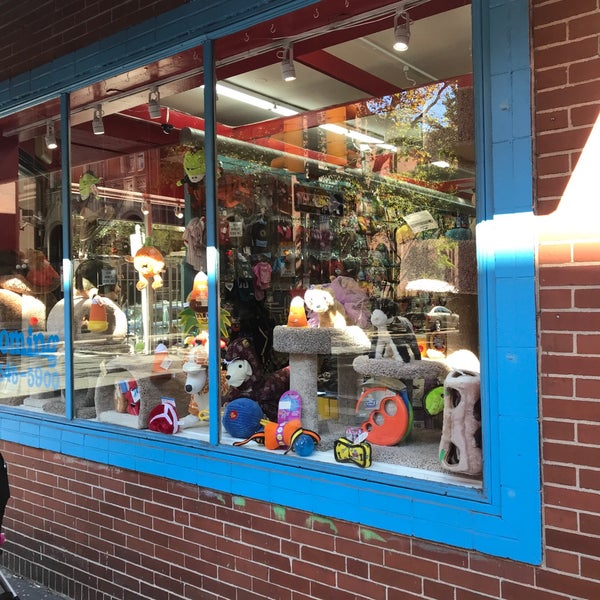 Doggie Style - Pet Store in Rittenhouse Square