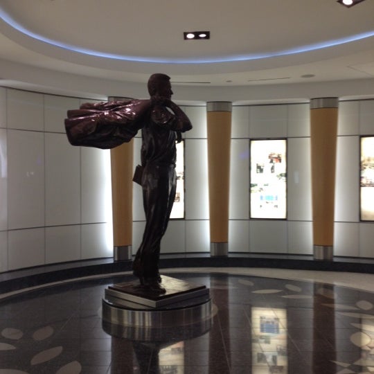 George H.W. Bush Statue "Winds of Change" - Art Gallery in Houston