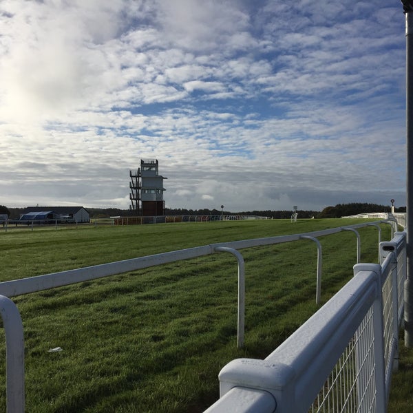Exeter Racecourse - Racecourse in Exeter